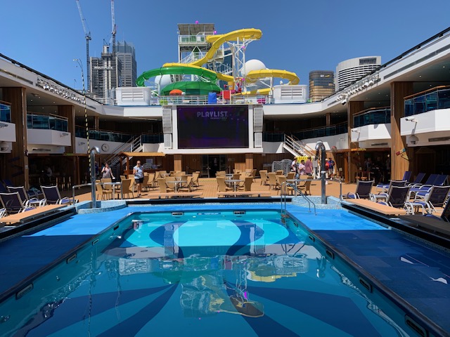 Carnival Splendor Mid Ship Pool – The Big Cruise Podcast
